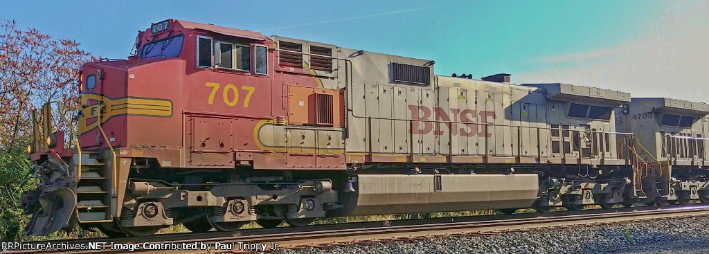 BNSF 707